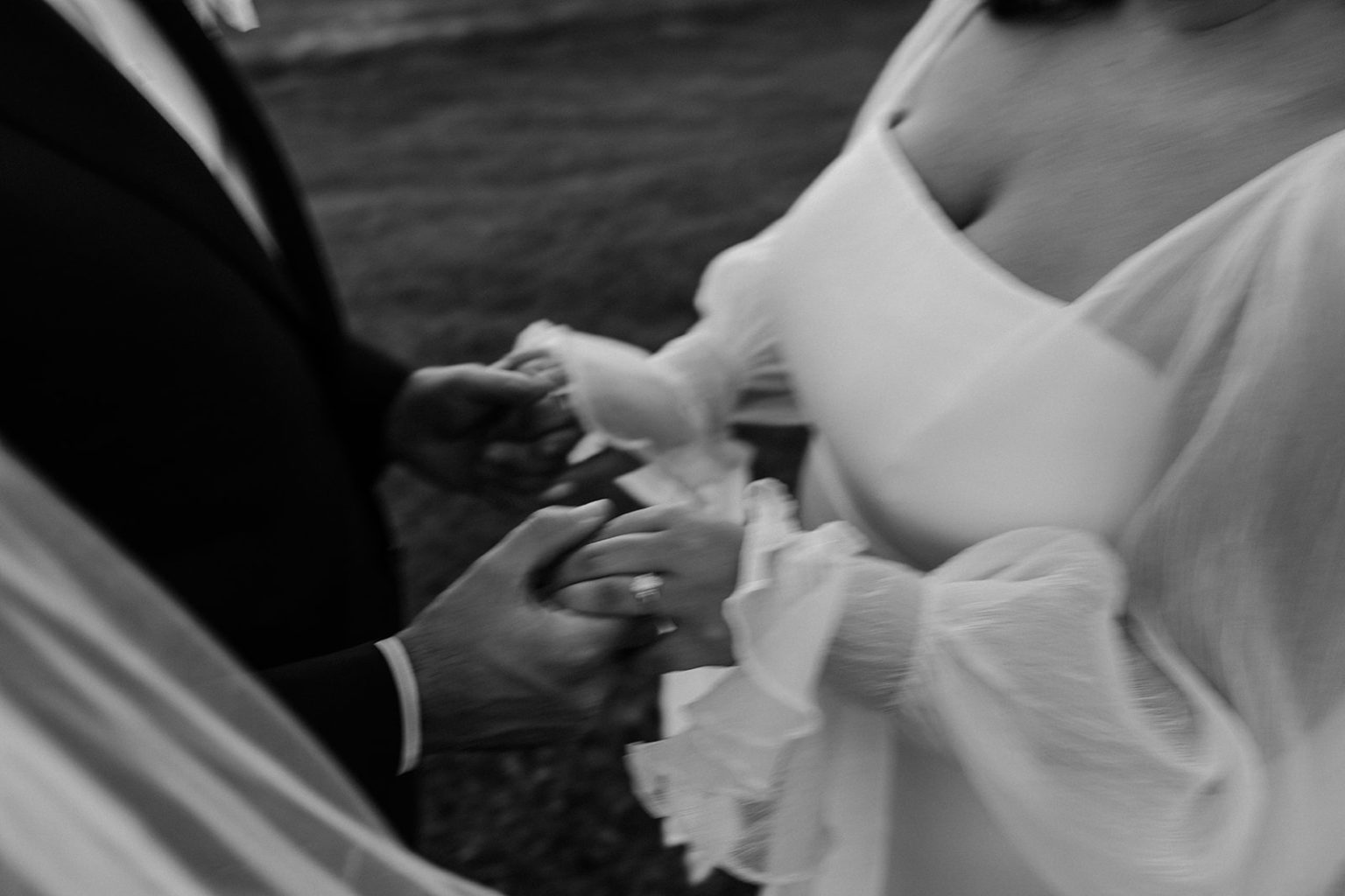 Sharing Your Wedding Gallery With Your Guests - amybuckphotography.com